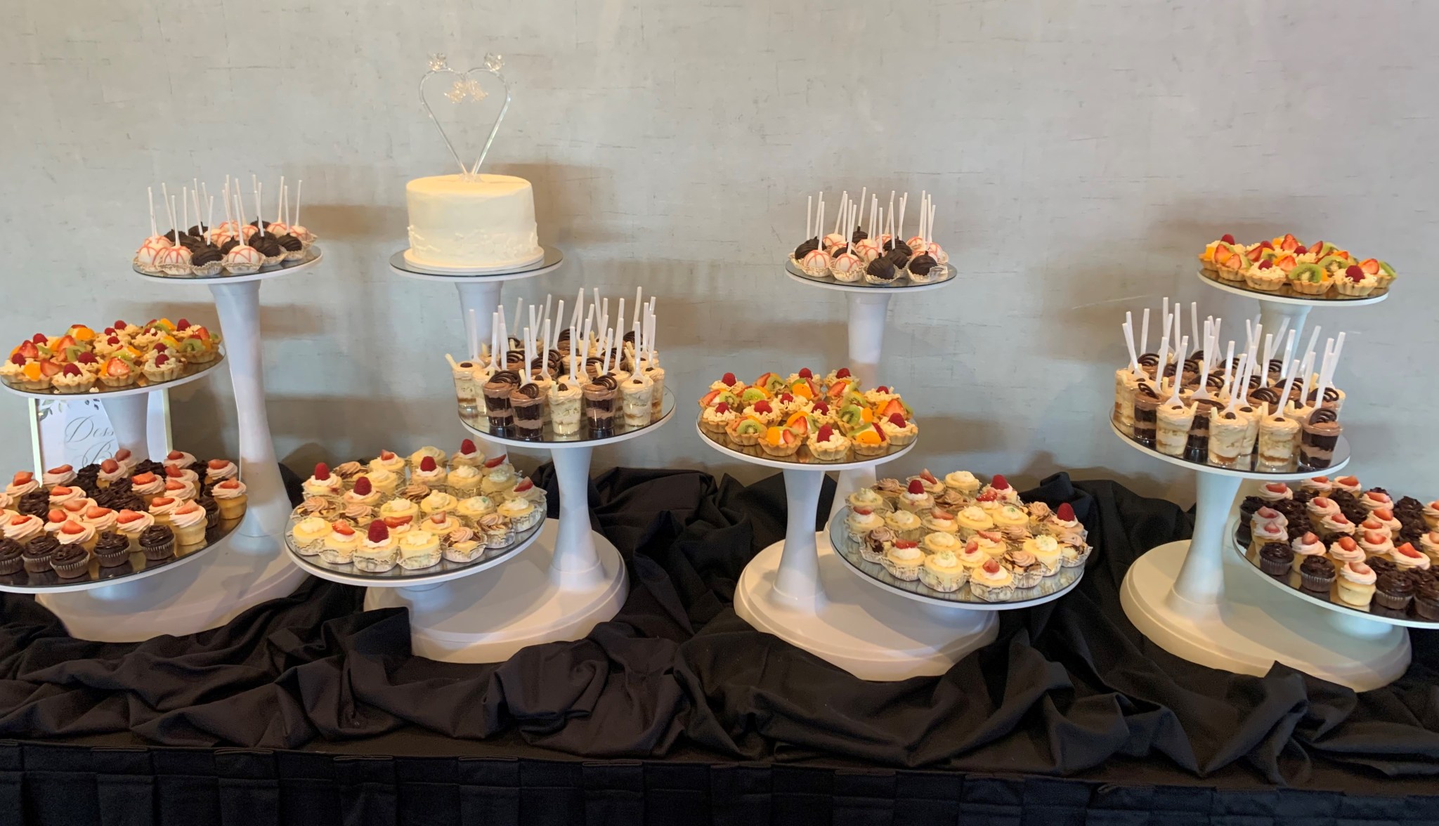Dessert Tables & Set up Rentals – Buttercream Cakes & Desserts